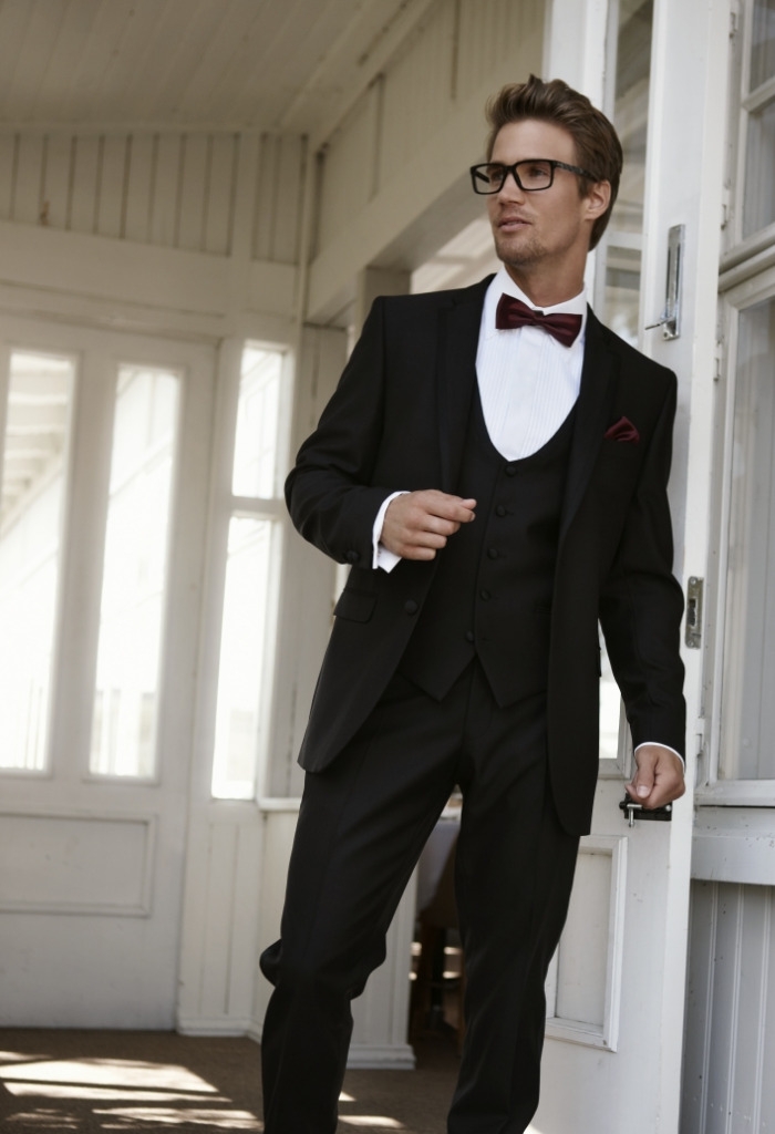 Smokki - Hääpuku Helsinki | Juhla-asuja miehille ja naisille Seremoniasta